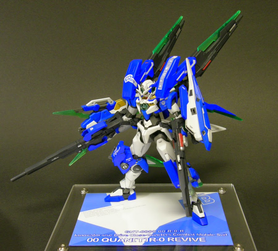 Custom Build: HG 1/144 GNT-0000 QUANTA [T] R-0 Retrospective-0 REVIVE